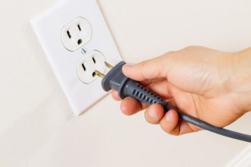 6 Ways to Fix Your Electrical Outlets Not Working on One Wall | Home ...