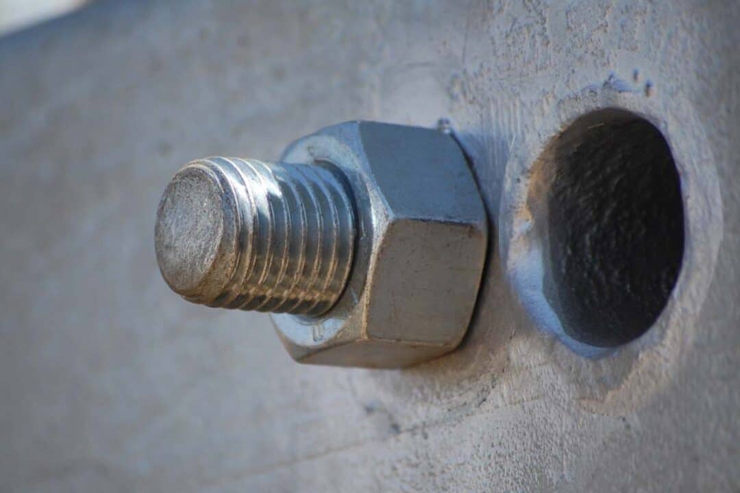 Bolt Hole Sizes Chart with Helpful Usage Guide | Home Repair Geek